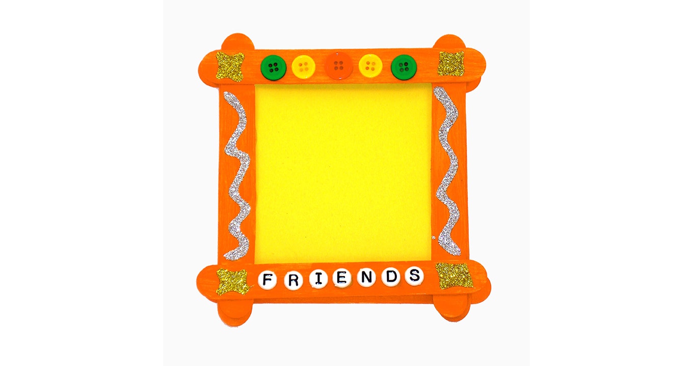 Craft-Stick Picture Frames Tutorial | Elmer’s